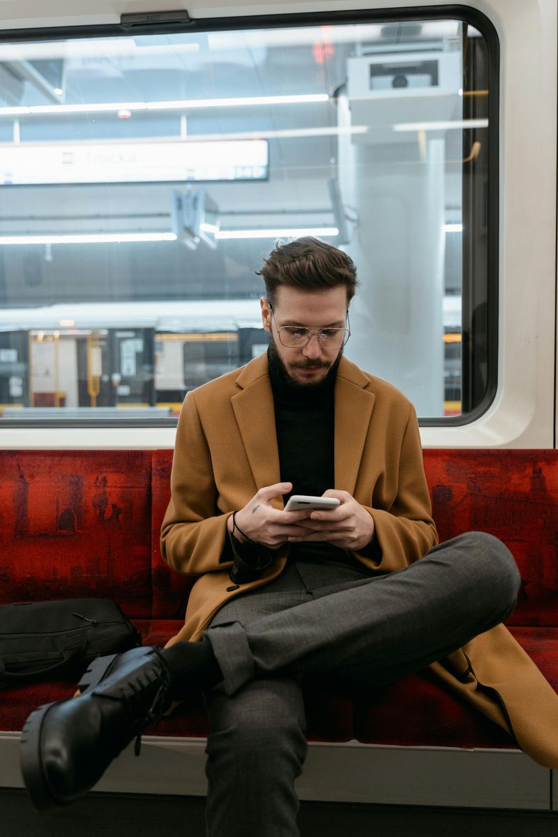 If a Man Does These 10 Things in Public, He's a Genuine Gentleman