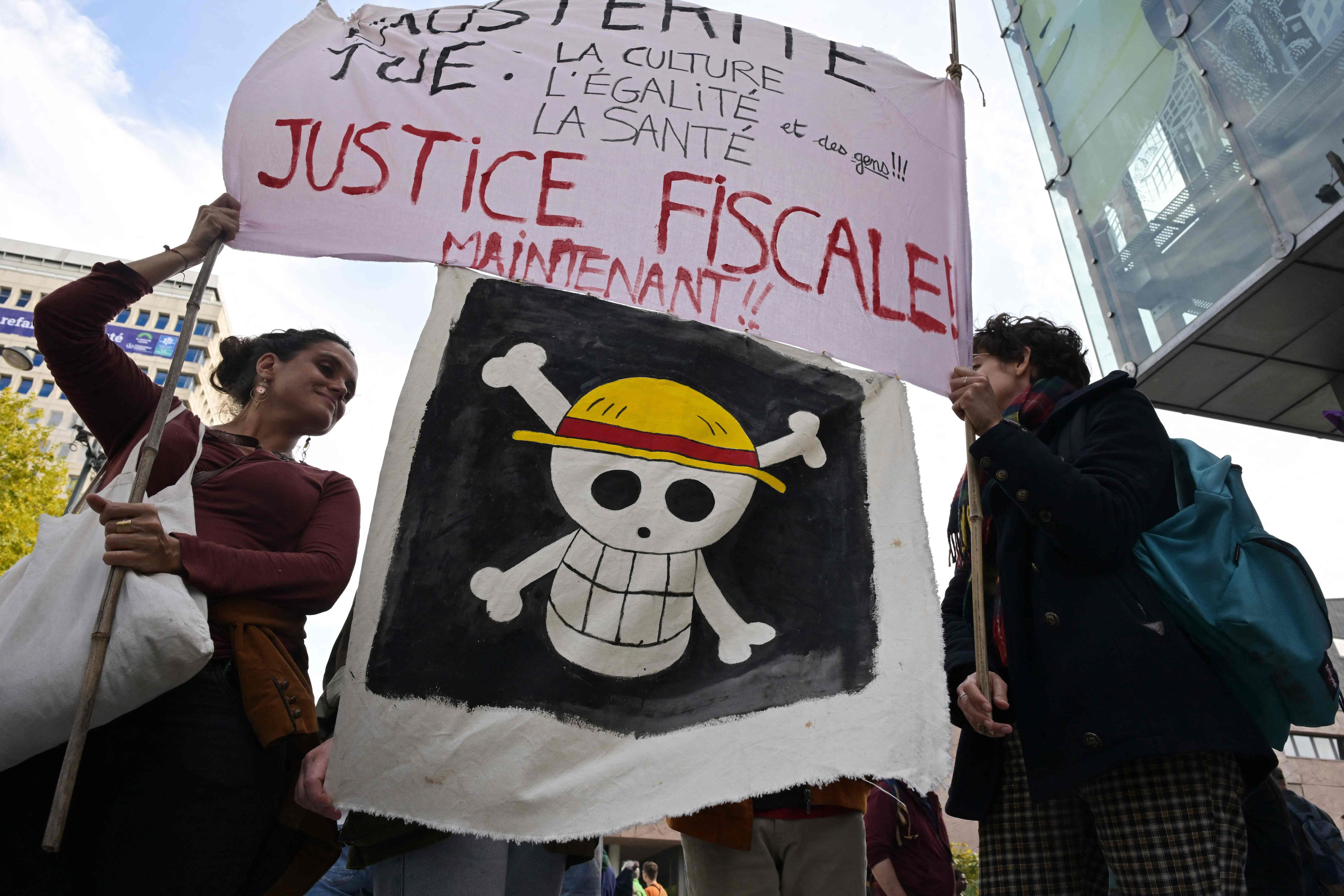 One Piece Flag Emerges as Global Symbol of Youth Resistance