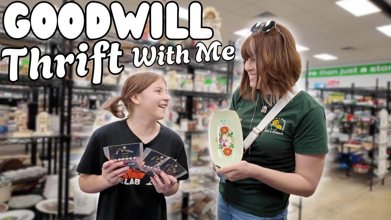 Come Thrift with Me at Goodwill | Crazy Lamp Lady | Niknax Reselling