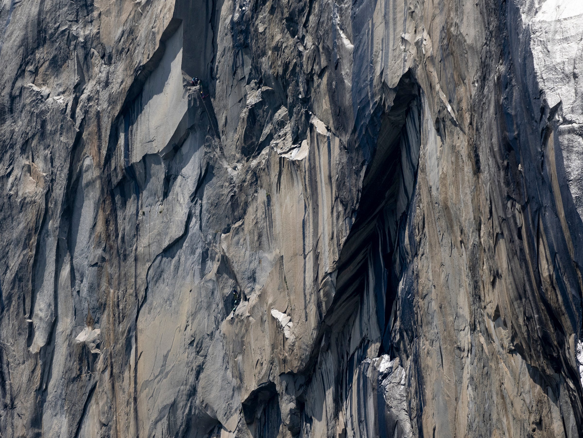 Social media climbing star Balin Miller dies in fall in Yosemite's El ...