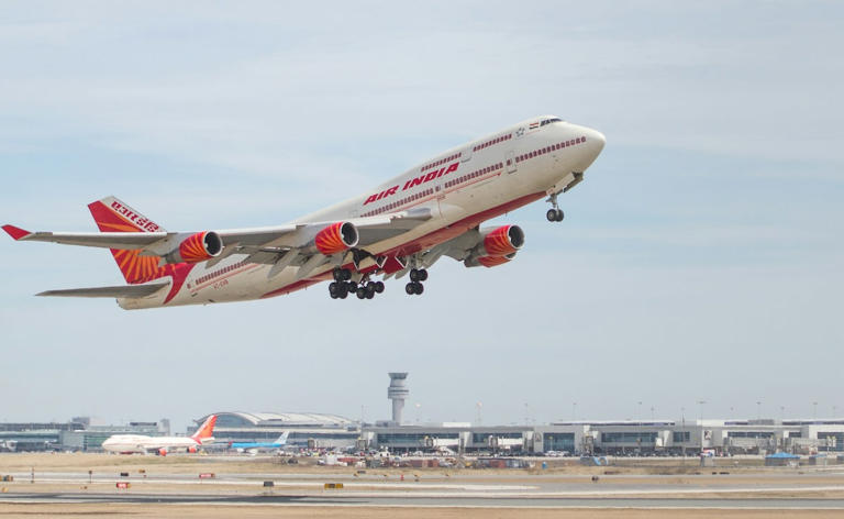 Air India pilot detained in Vancouver over alcohol smell, flight delayed