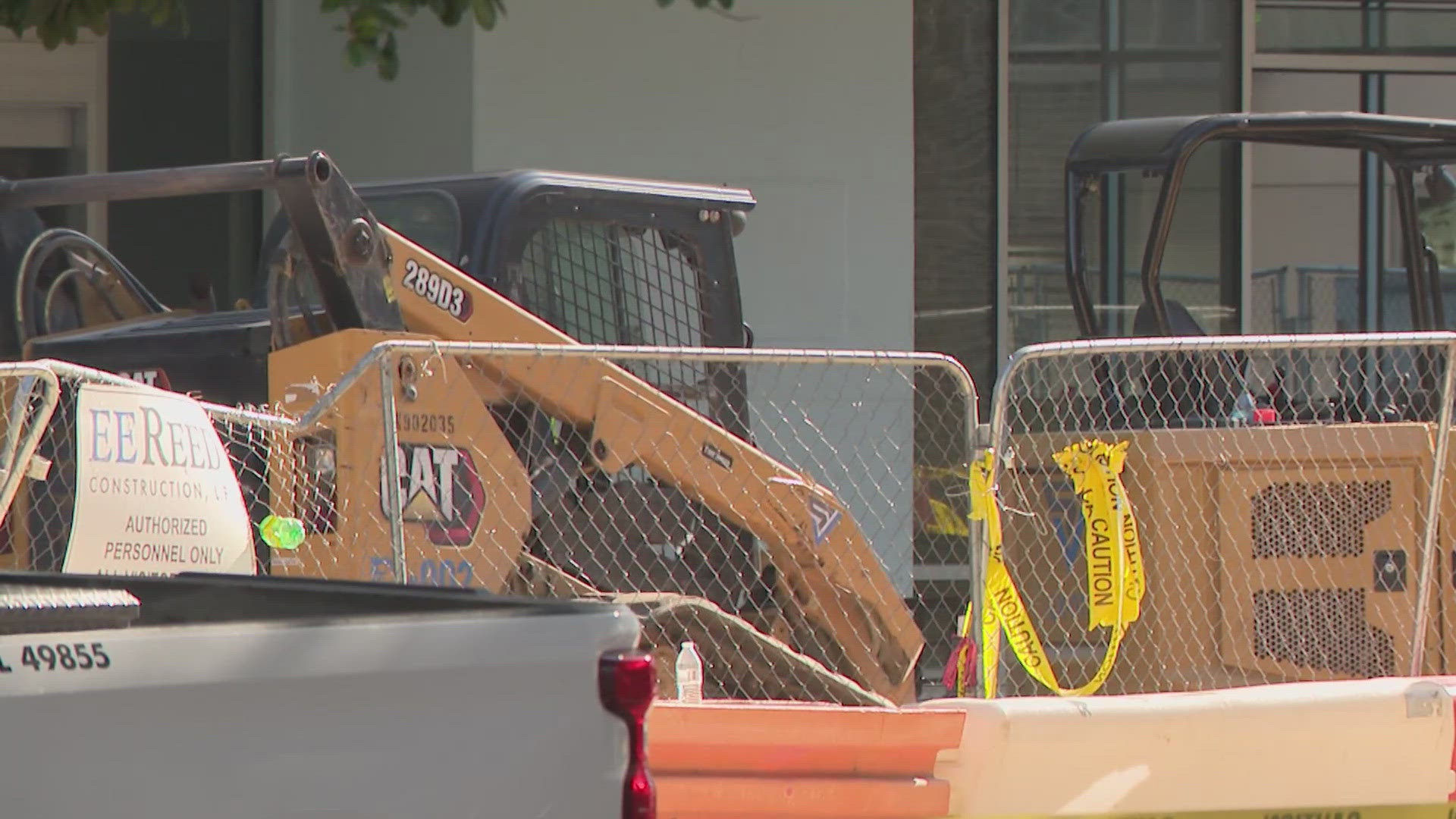 Six people hurt in explosion at downtown Houston high-rise, fire ...