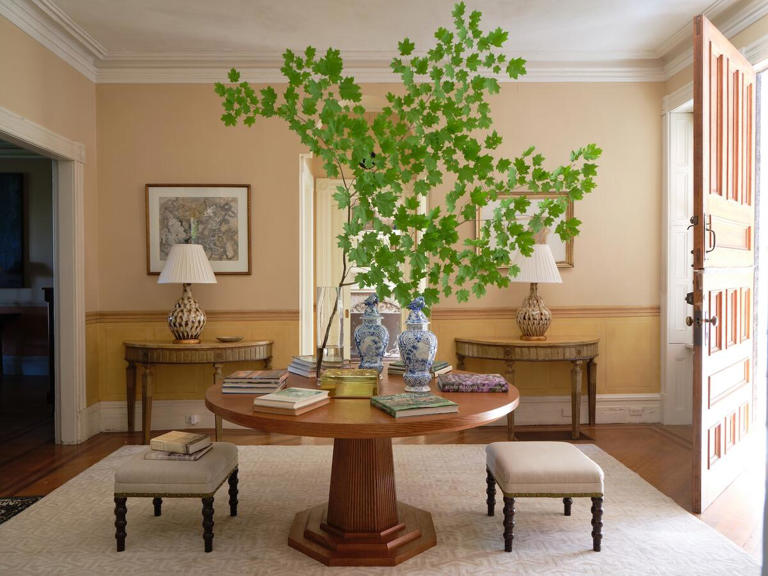 Laudable new looks from Galerie Green, Bunny Williams Home, Maharam and ...