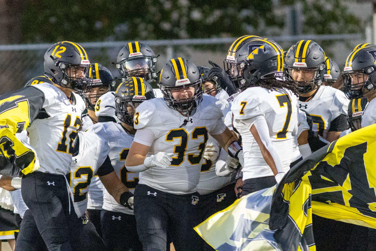 Freedom football continues its dominance of Bethlehem Catholic