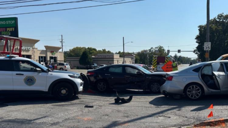 DMPD: Suspect arrested after three-car crash with stolen vehicle