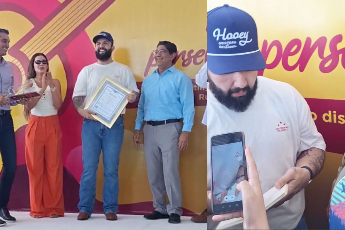 Carín León regresa a la Escuela Secundaria General #4 para recibir un reconocimiento como ...