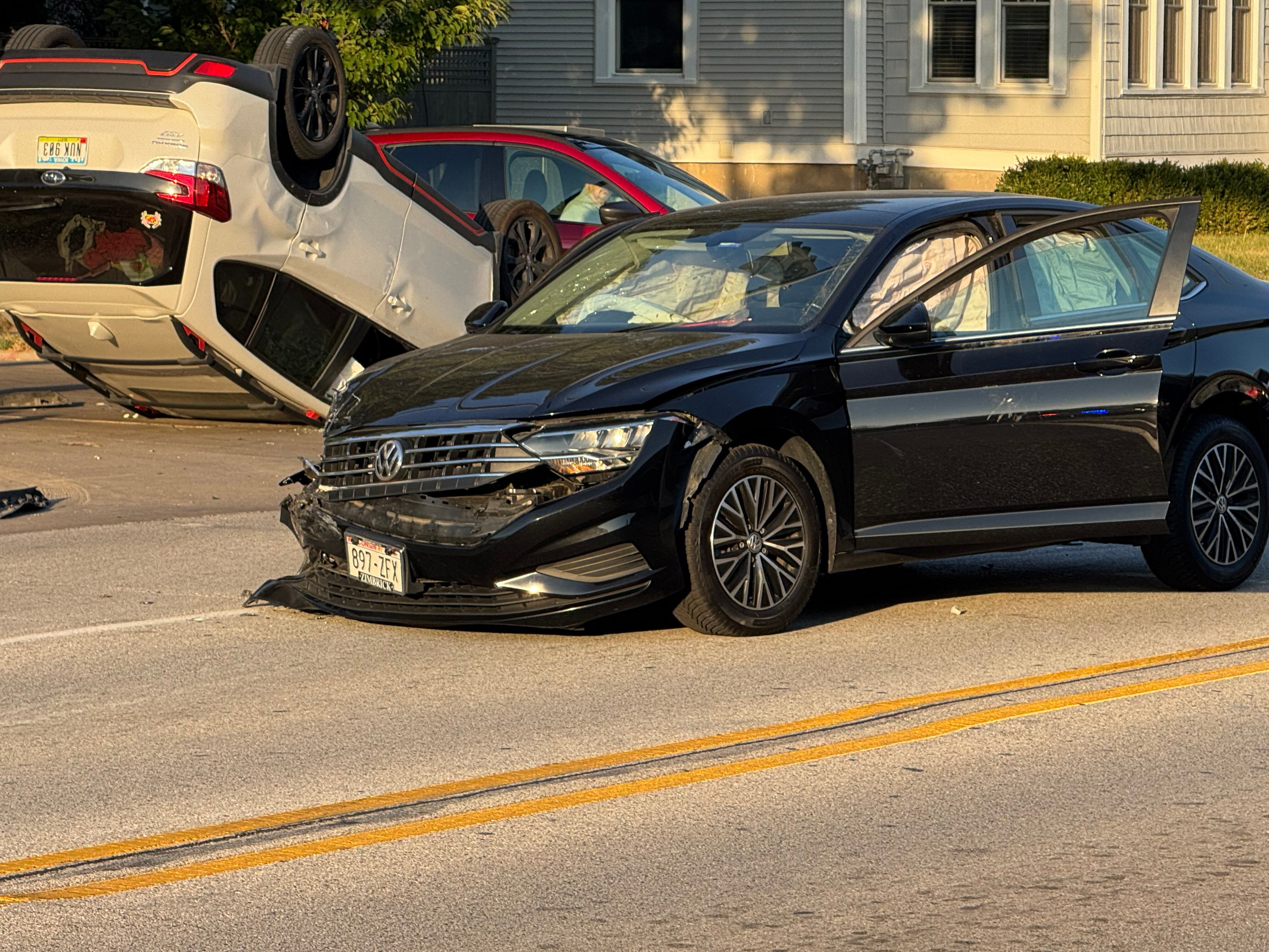 1 injured after crash on East Locust Street, one lane closure