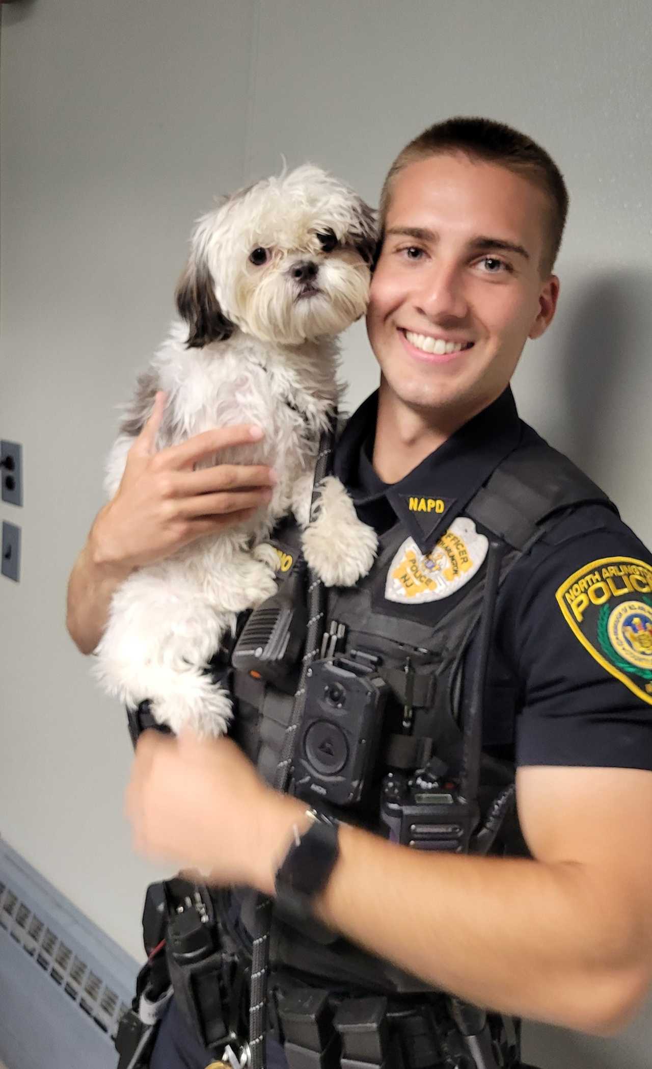 Women Are Throwing Themselves At NJ Rookie Cop Posing With Stray Dog