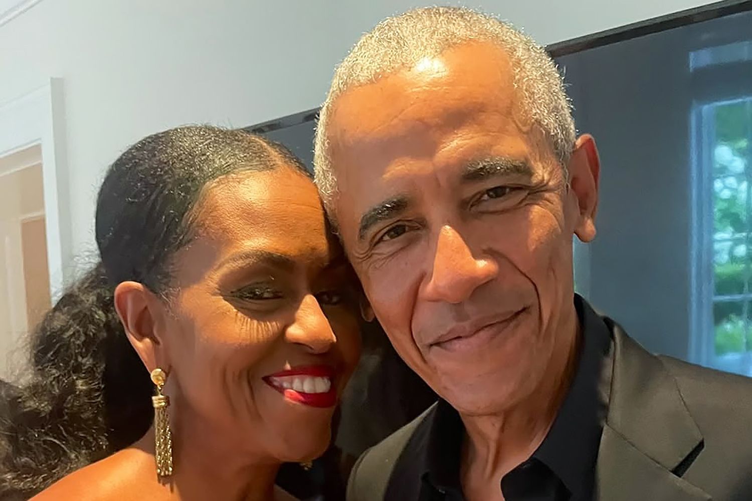 Michelle Obama Says She's 'Lucky to Go Through Life' with Barack on ...