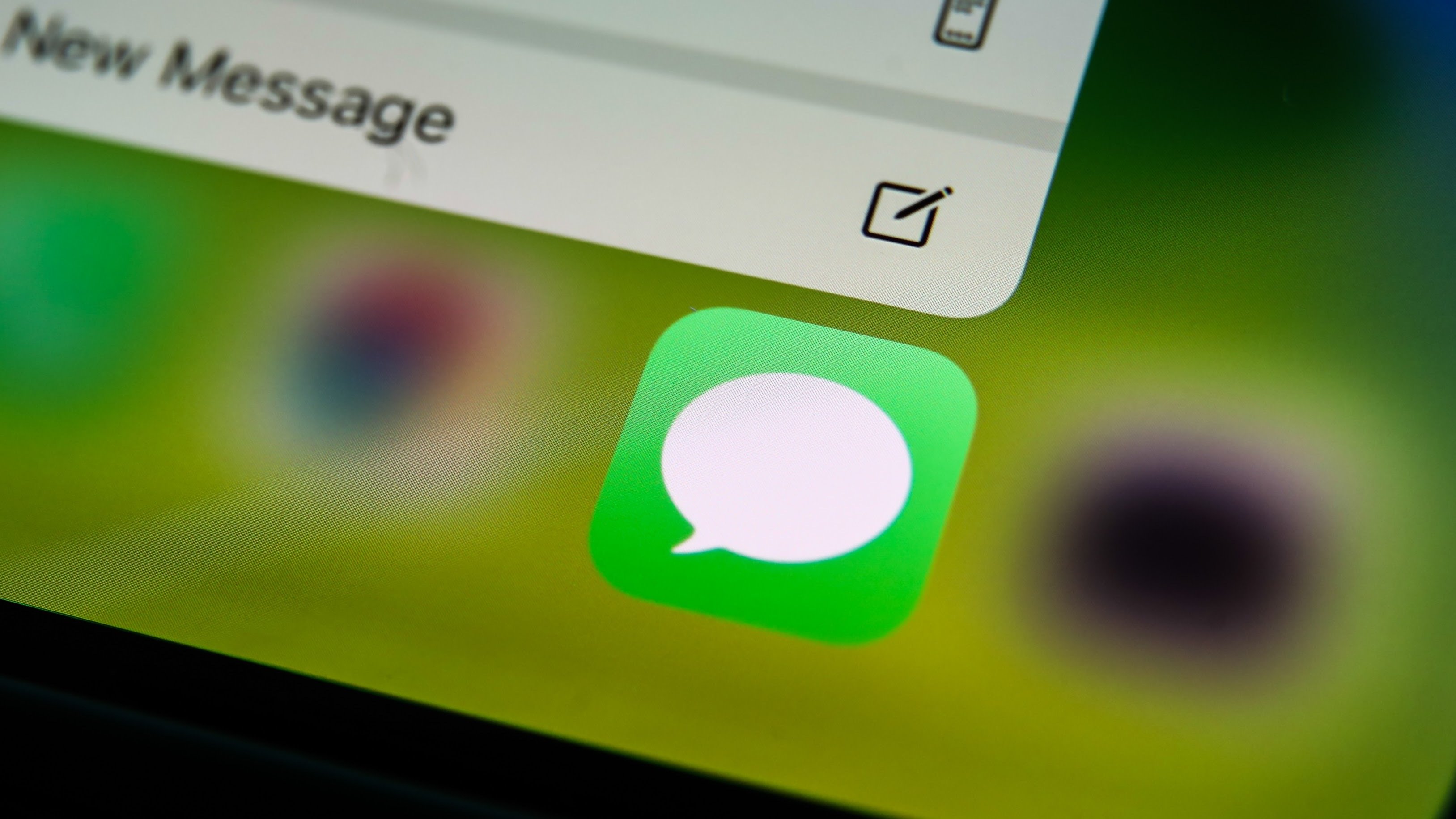 iMessage Not Working on iOS 26? Apple Explains How to Fix It
