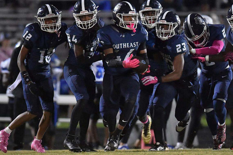 Southeast Raleigh holds off Clayton in high school football game of the ...