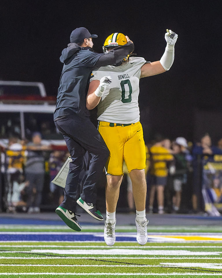 Howell football unleashes Bryce Kish on both sides of ball in win over ...