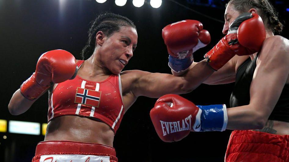 How 'First Lady' Braekhus ended Norway's boxing ban