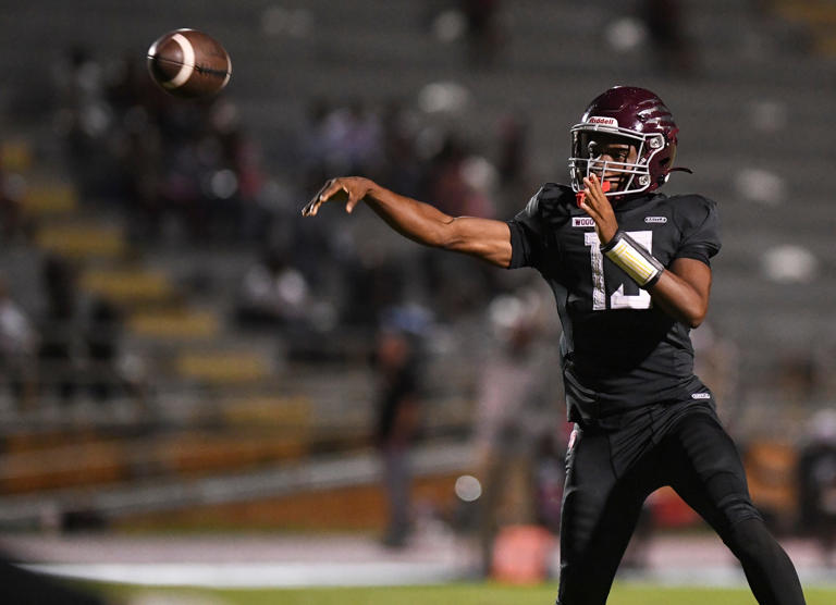 Week 7 roundup | E.J. Weathers fires 5 TDs passes as Westwood blanks ...