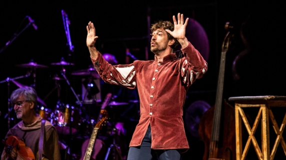Giovanni Scifoni al Teatro Brancaccio con «Fra' - San Francesco, la ...