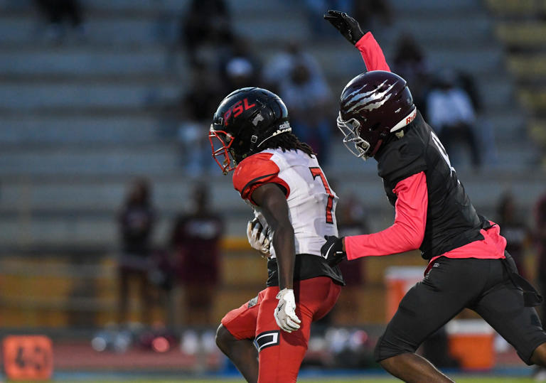 Week 7 roundup | E.J. Weathers fires 5 TDs passes as Westwood blanks ...