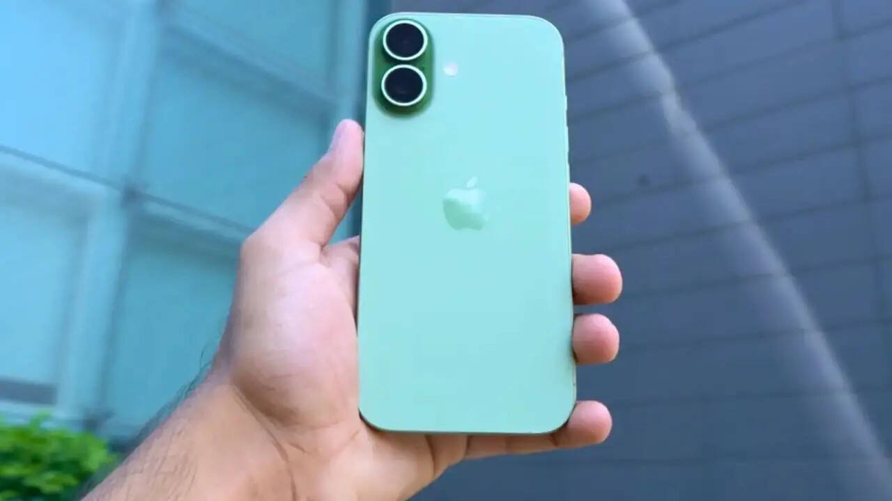 iPhone 17 Gets A Big Price Drop Of Over Rs 5000 Online, Now Available ...