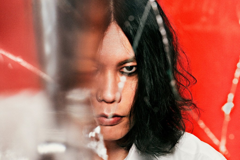 Kenshi Yonezu's ‘IRIS OUT' Holds at No. 1 for 9th Week, timelesz's ‘Steal the Show' Debuts at No ...