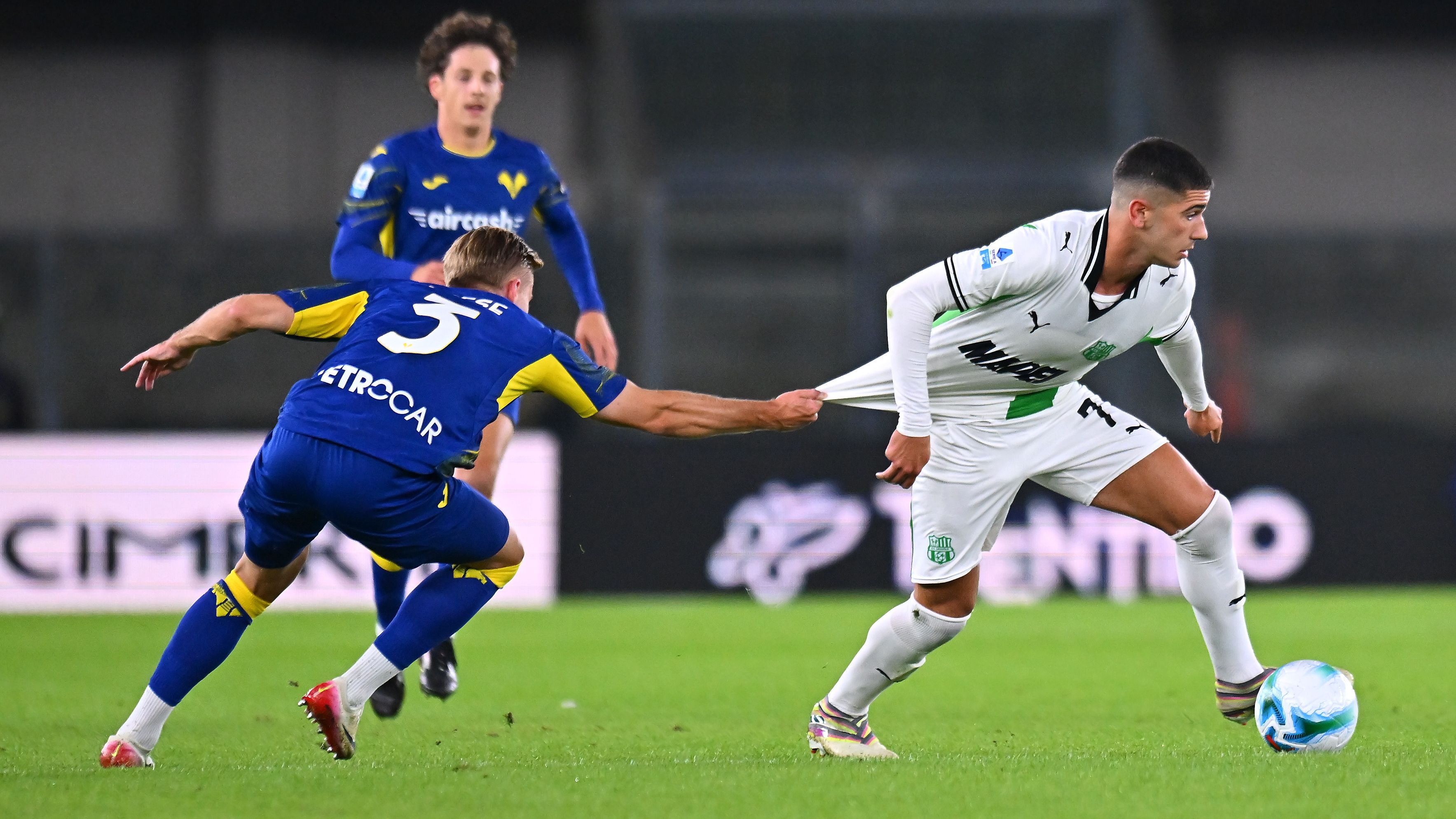 Verona-Sassuolo, la moviola: il Var toglie un rigore per squadra, poi l ...