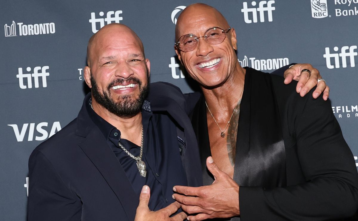 The True Story Behind ‘The Smashing Machine’: Mark Kerr’s Battle for ...