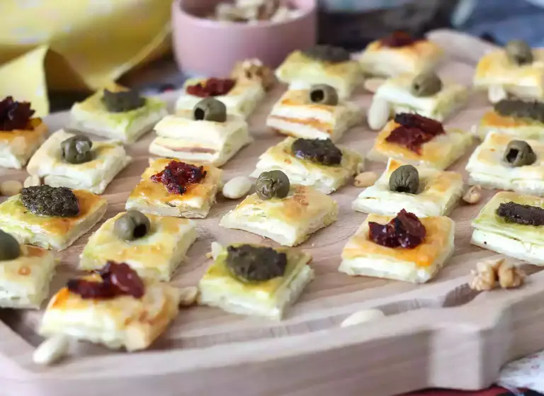 Quick and easy puff pastry bites for a successful aperitif!
