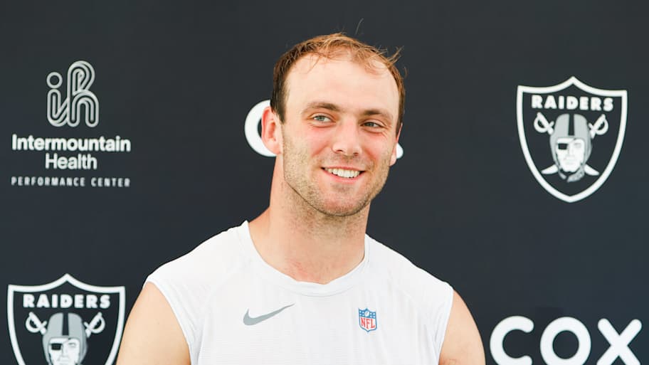 Bowers gives praise to new Raiders QB Fernando Mendoza