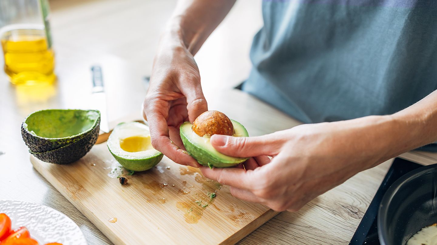 Meal Plans for Very-Low-Carb Diets: How to Eat Under 20 Grams per Day