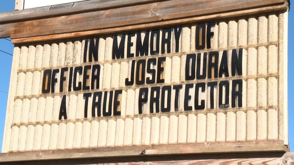 Lake Ariel community mourns Officer Jose Duran after fatal shooting