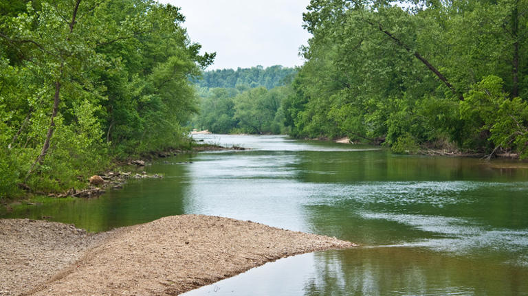 Missouri's Scenic Byway Cuts Through The Ozark Mountains To Show Off ...