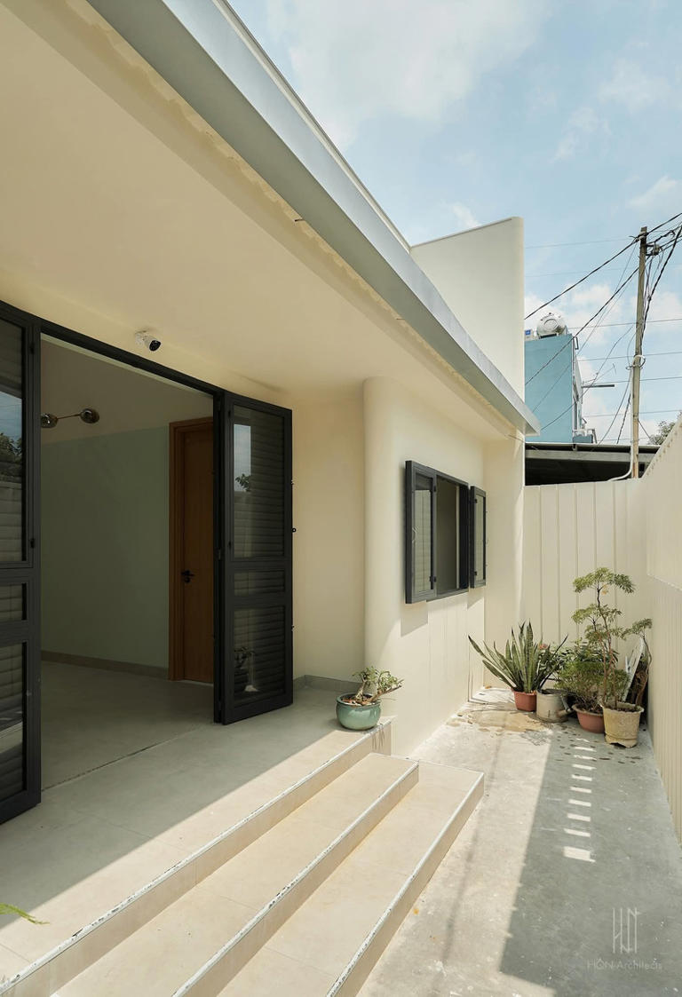 Nhà 85m2 có sân vườn lấy ánh sáng