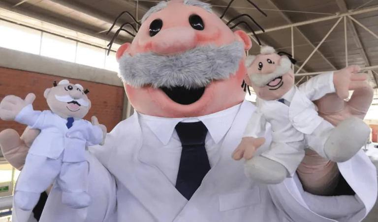 Dr. Simi crea épico trend junto a Oliver Tree; video se viraliza en TikTok