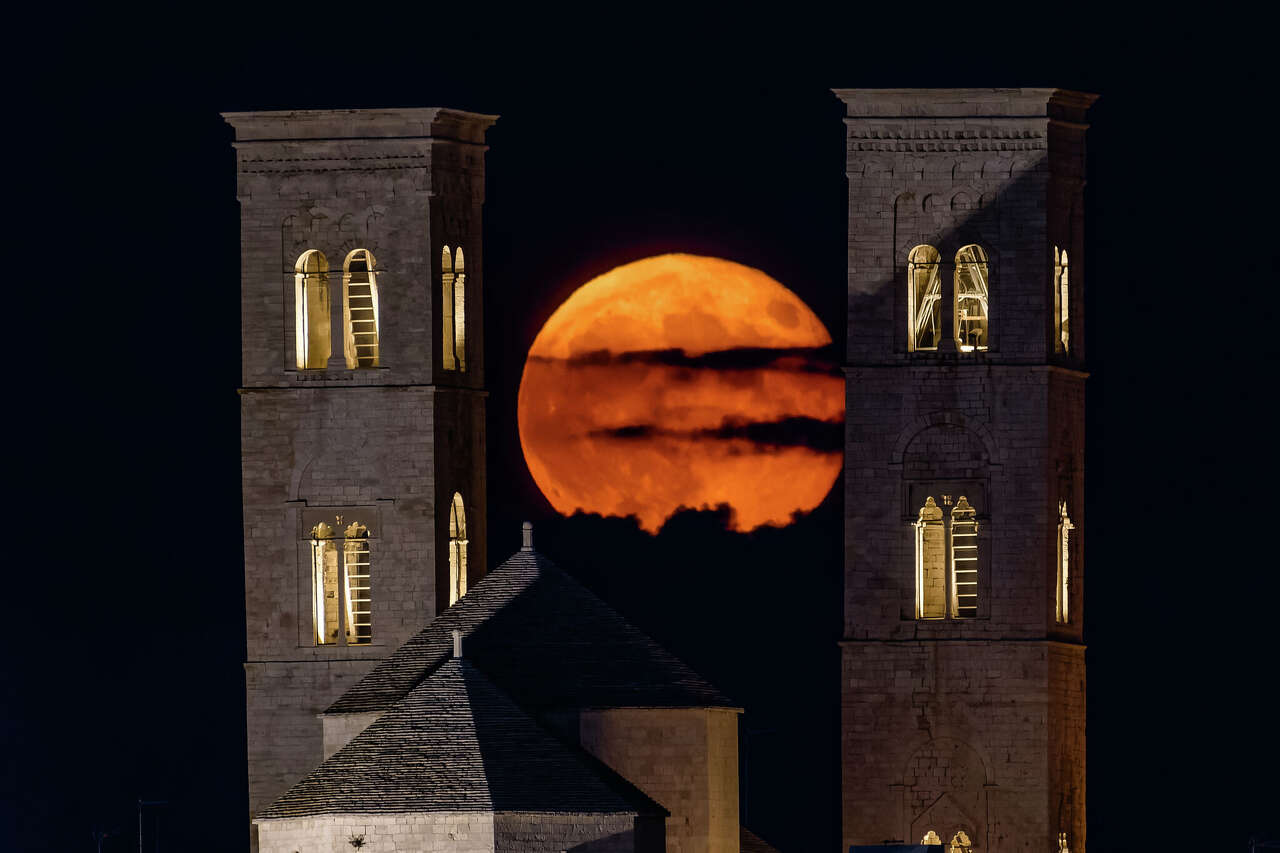 Here's when to see October's full moon, the Harvest Moon