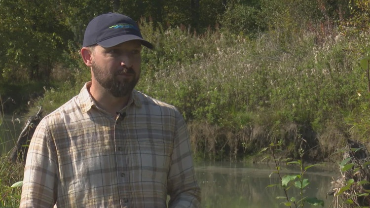 Farmers, Tribe unite to save salmon in drought-stricken Washington river