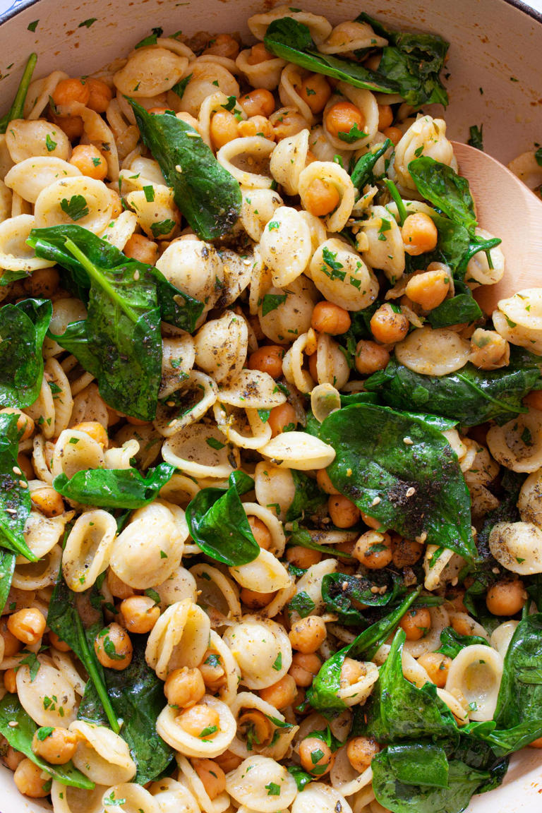 Amazing 30 Minutes Dinner: Orecchiette With Chickpeas