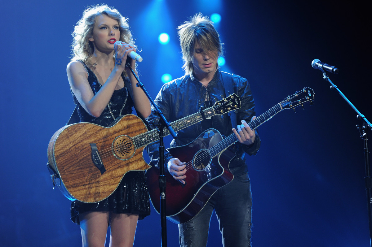 '90s Rock Band Sends Congratulations to Taylor Swift on Friday