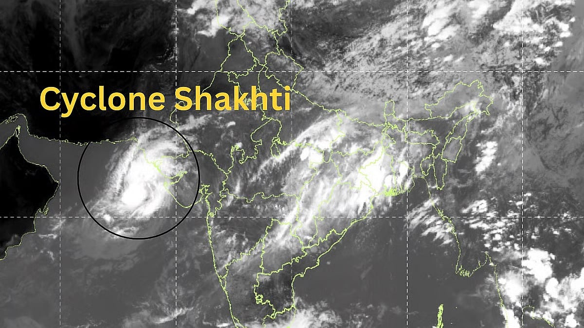 Cyclone Shakhti churns up Arabian Sea off Gujarat coast
