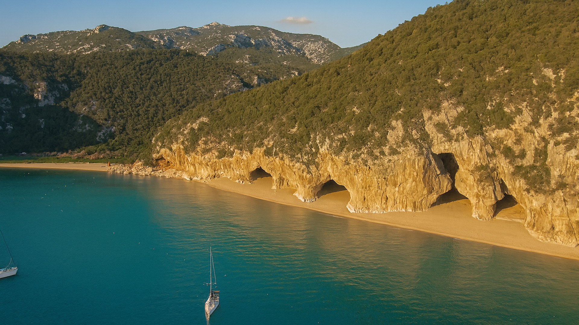 Sardinië Italië – Cala Luna Strand & Zeegrotten in 4K