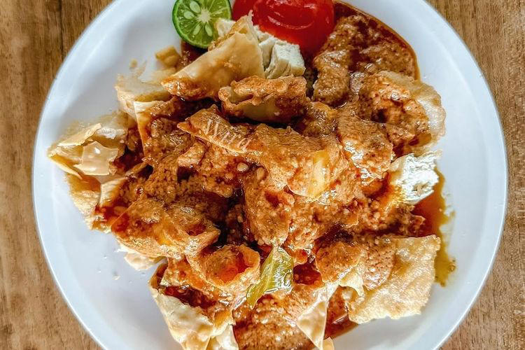 2 Rekomendasi Batagor Bandung Legendaris yang Selalu Ramai Pembeli: Ada ...