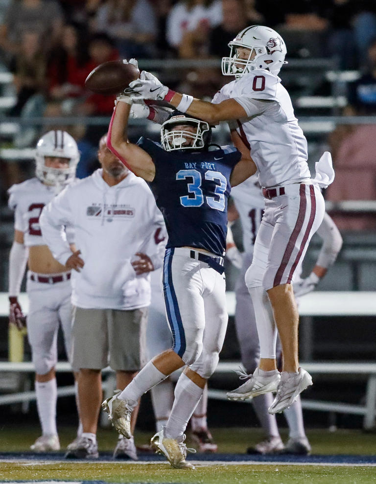 Bay Port football dominates De Pere to set up FRCC-North showdown with ...