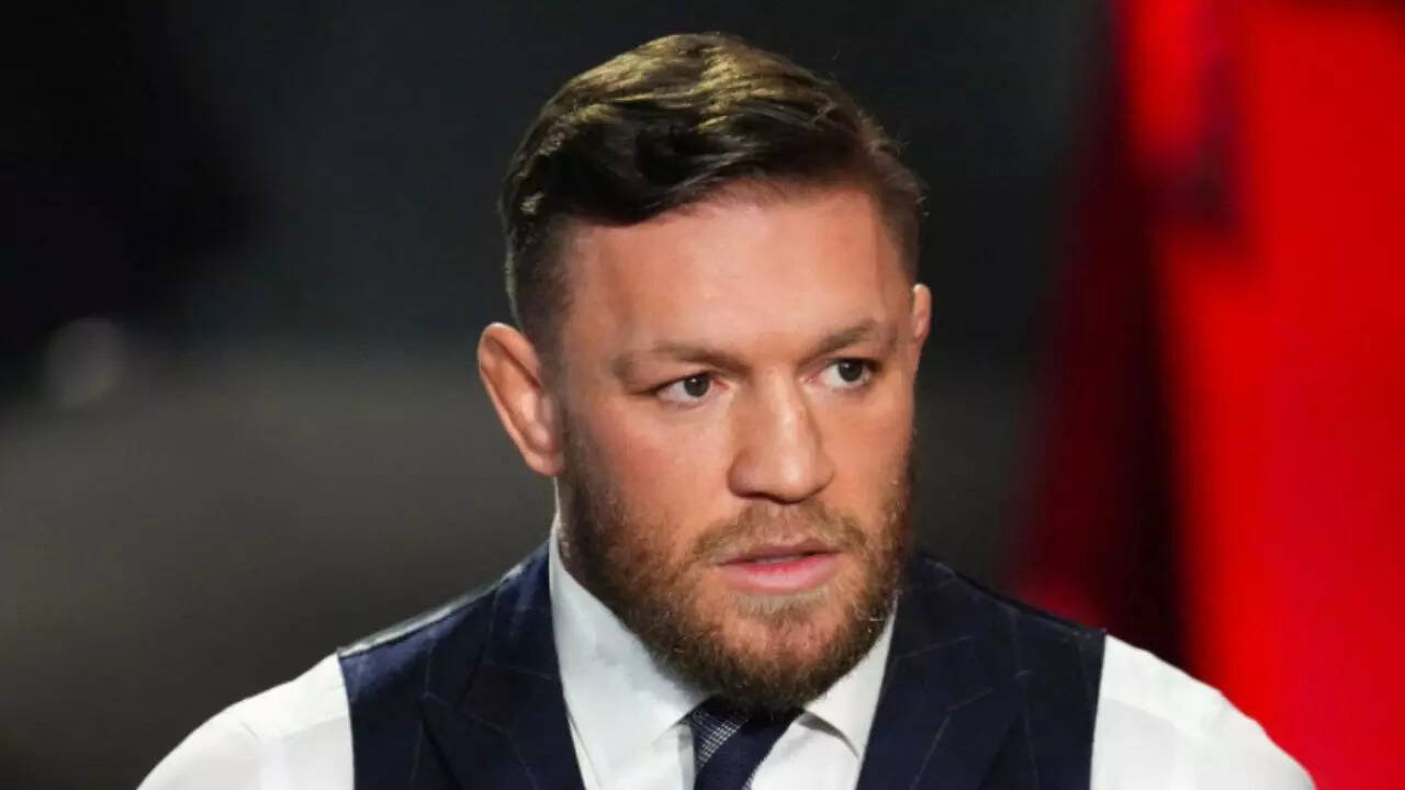 "Jason is his father?"-Kelce family tree left UFC legend Conor McGregor ...