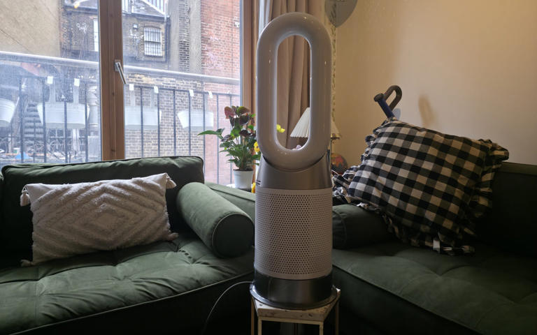 Dyson Purifier Hot+Cool HP1 Review: A triple-action air purifier ...