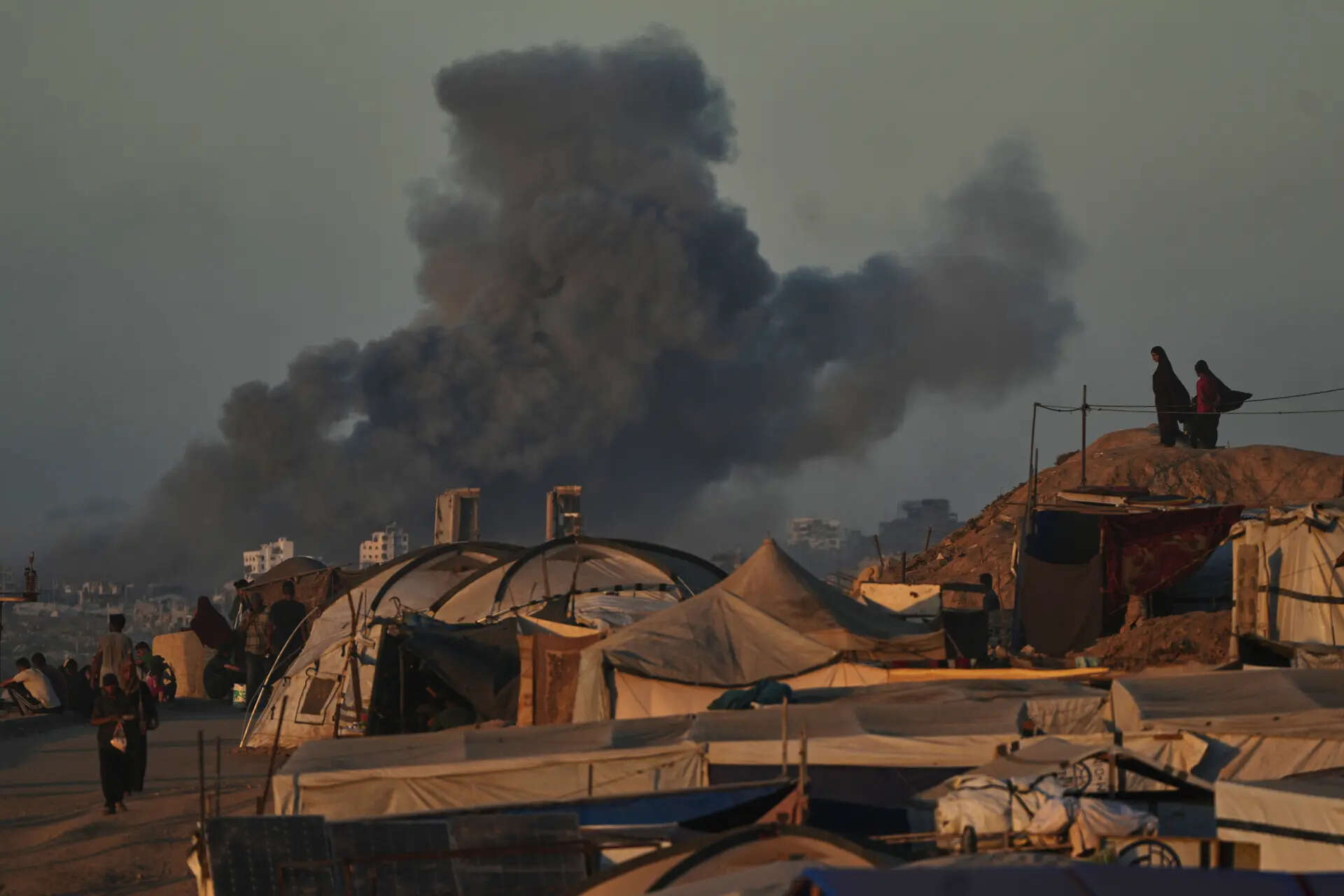 Gaza civil defence flags heavy Israeli air strikes despite Trump's appeal