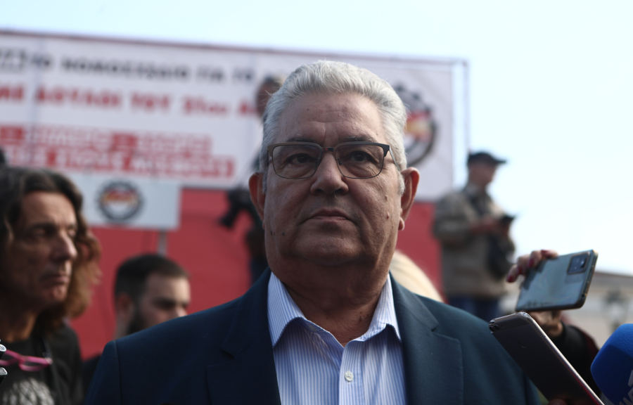 ΚΚΕ: Γιατί οι Θέσεις για το «Συνέδριο» μιλούν για «κόµµα παντός καιρού ...