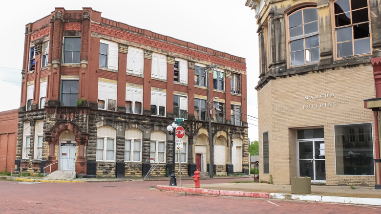 'The Sweetest Town In Texas' Boasts Historic Charm, A Peaceful National ...