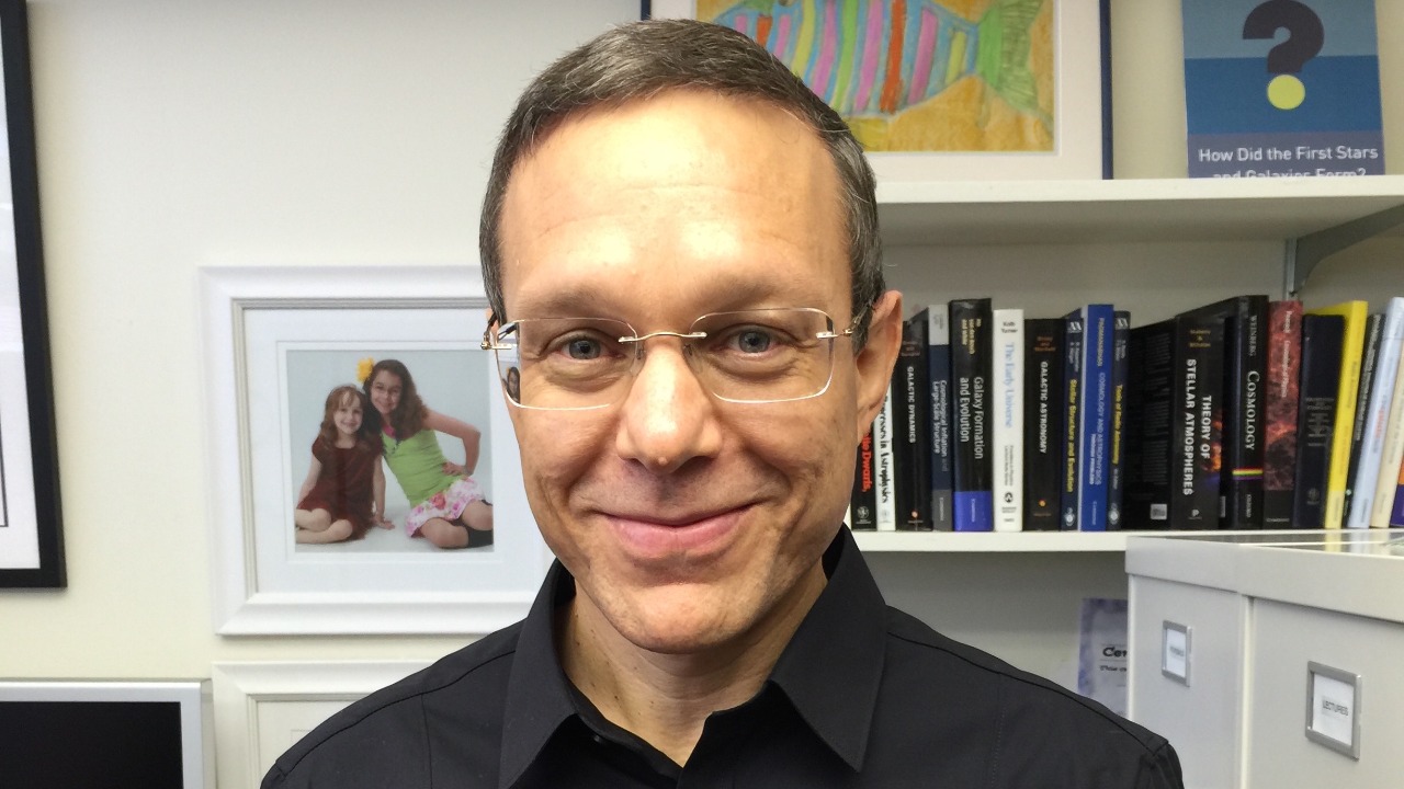 Avi Loeb’s plan to test if comet 3I/ATLAS is alien-made