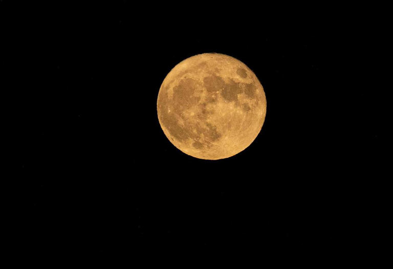 Blue moon, meteor shower to light up sky above California. Here's when