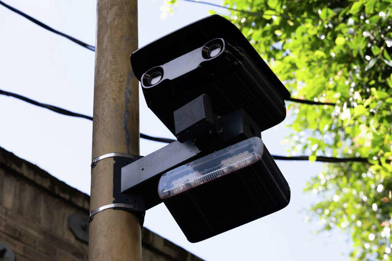 Oakland rolls out speed cameras. Here's when drivers could start ...