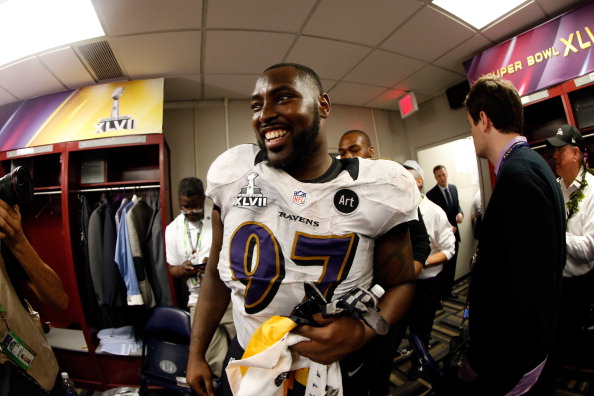 Former Super Bowl champion Arthur Jones dies suddenly at 39