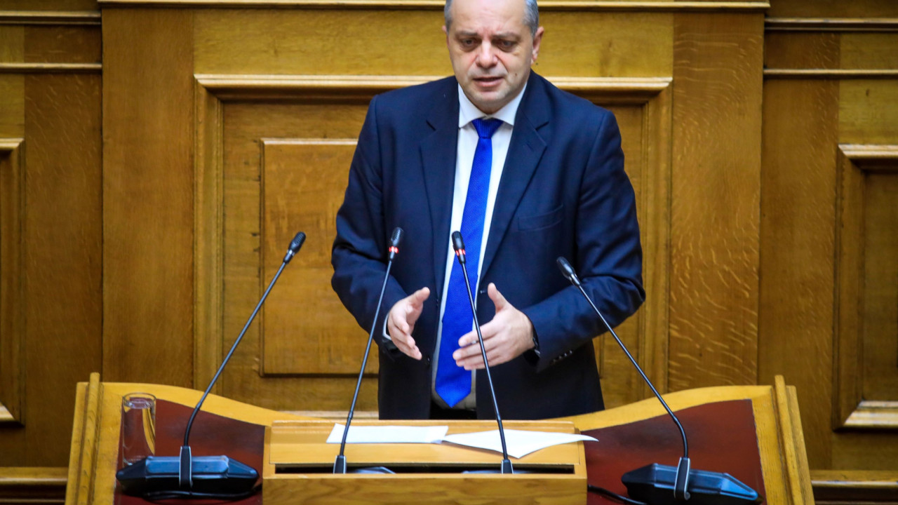 ΝΔ: Καταδικάζει τους βανδαλισμούς στο πολιτικό γραφείο του βουλευτή ...
