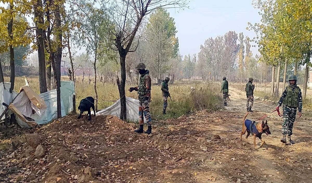 Security Forces Arrest Two Militants Linked to Banned Organizations in ...